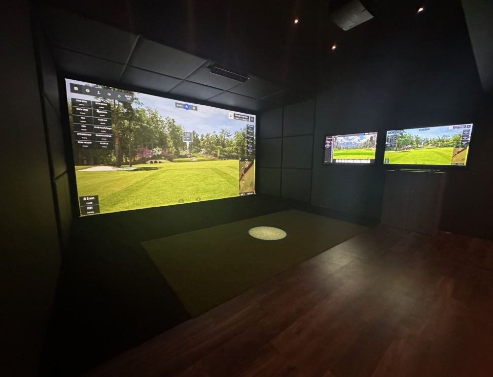 Six Metre Curve Screen Golf Simulator - Norfolk - Golf Tech Systems