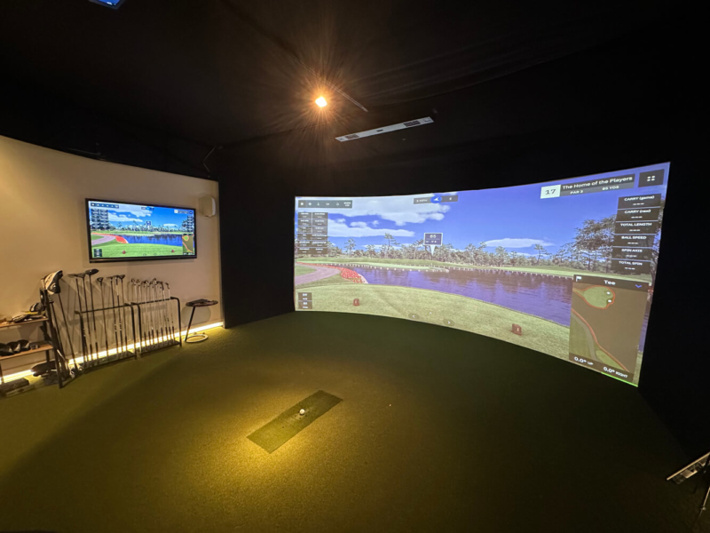 Six Metre Curve Screen Golf Simulator - Norfolk - Golf Tech Systems