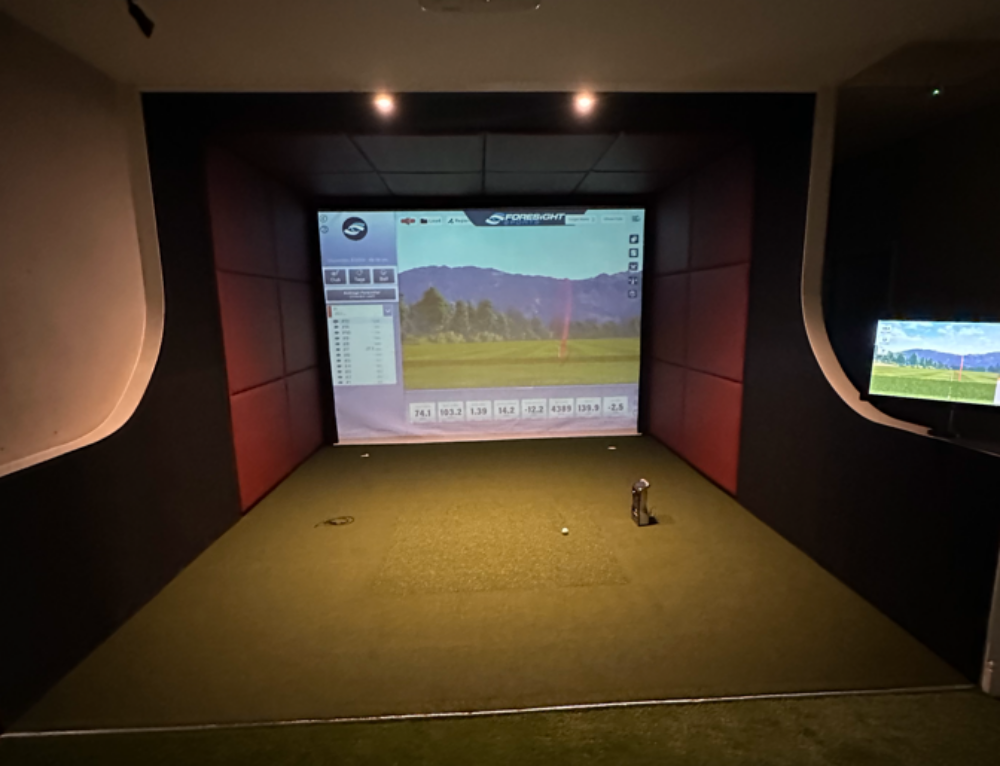 Six Metre Curve Screen Golf Simulator - Norfolk - Golf Tech Systems
